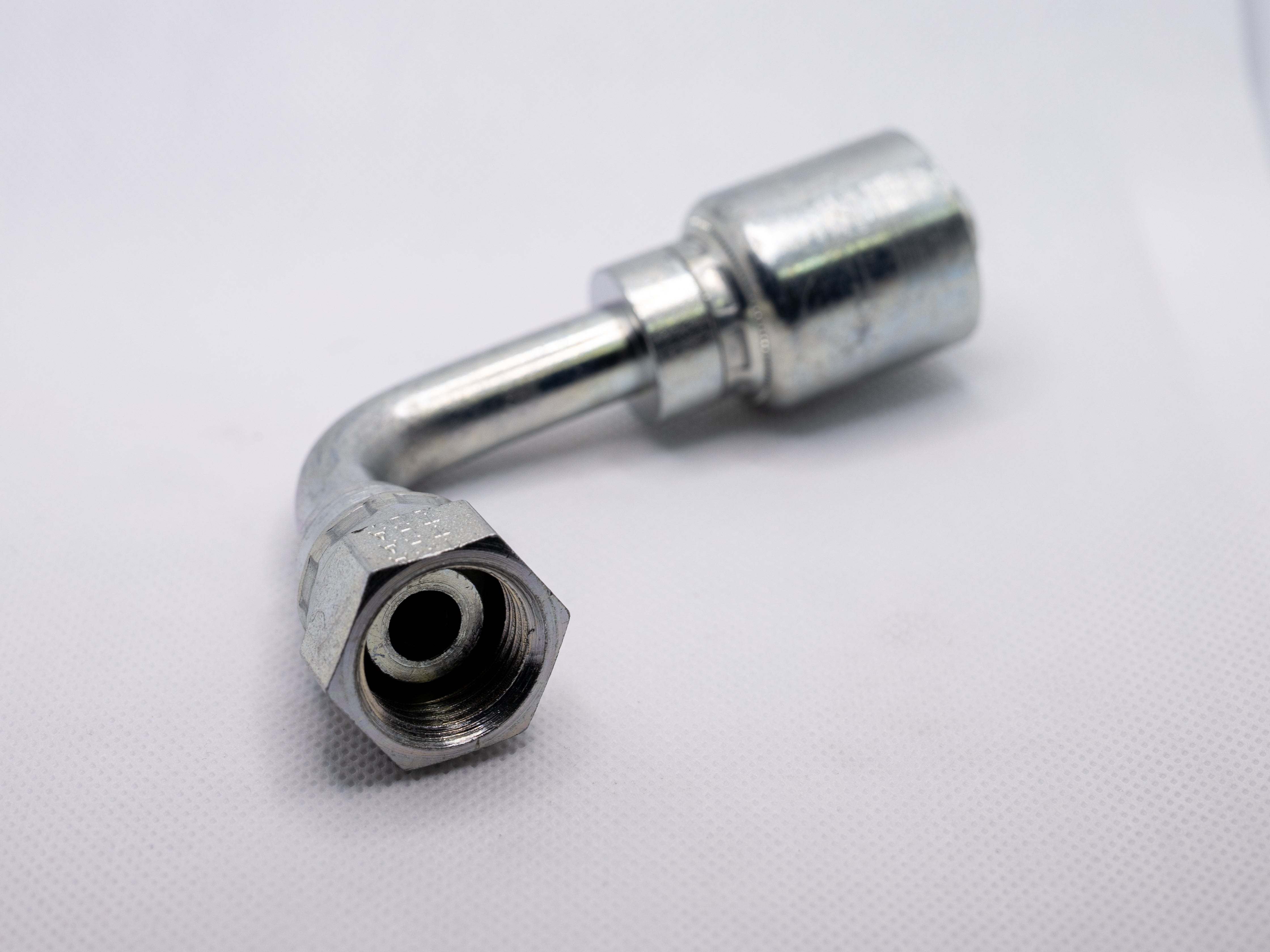 Interchange Z Series: Female DIN Light 90
